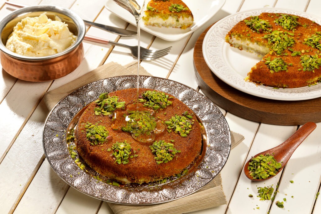 Lebanese Knafeh with qishta | damascenesweets.com